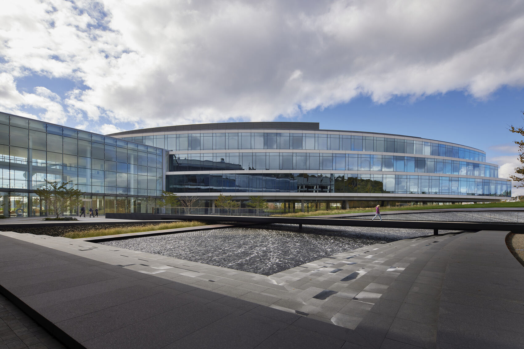 Waterfront Workplace: Expedia Group's Seattle HQ